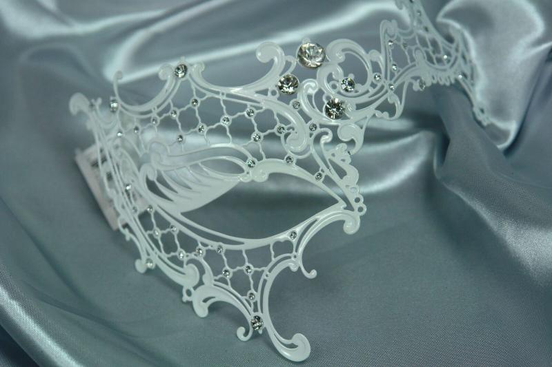 Laser-Cut Metal Half Face Mask with Diamonds - White – BB Store